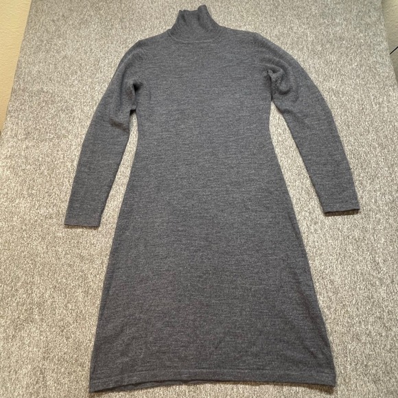 Garnet Hill | Sweaters | Garnet Hill Merino Wool Turtleneck Sweater ...